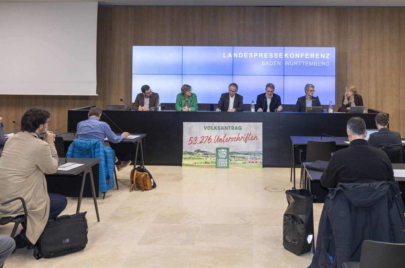 Volksantrag „Ländle leben lassen“: Verbände übergeben Unterschriften an ...